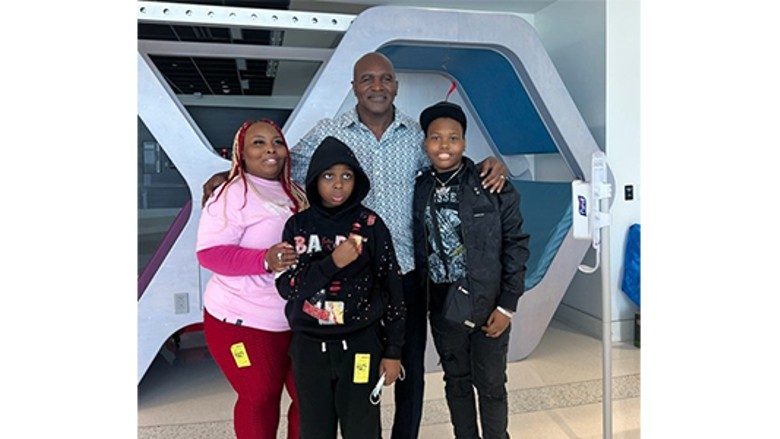 Boxing legend Evander Holyfield and Perdue Farms deliver holiday cheer ...